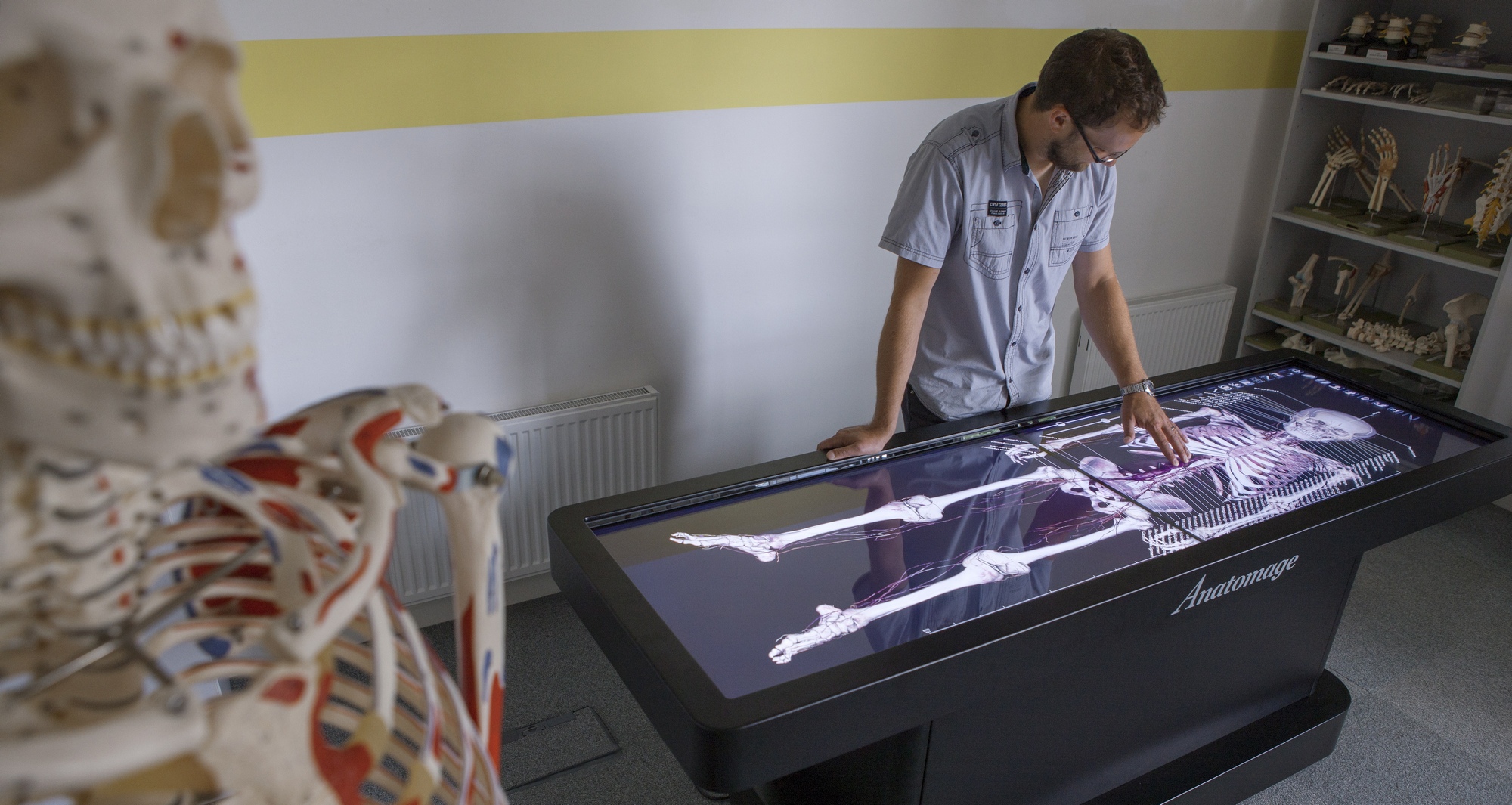 Virtual dissection table a first for Plymouth medical school | The Devon Daily